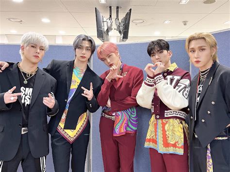 Instiz Are There Any Male Idols Promotion With Perfect Hair Makeup