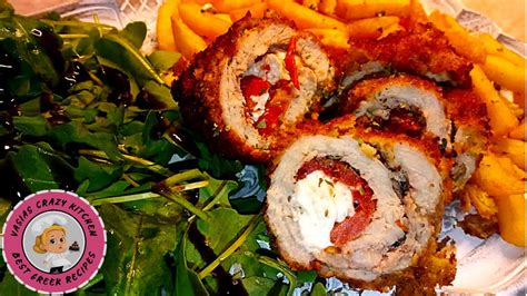 Σνιτσελ Της Βασουλας Σνιτσελ Γεμιστα Με Φετα Και Ντοματα Σνιτσελ Χοιρινο Στο Τηγανι Youtube