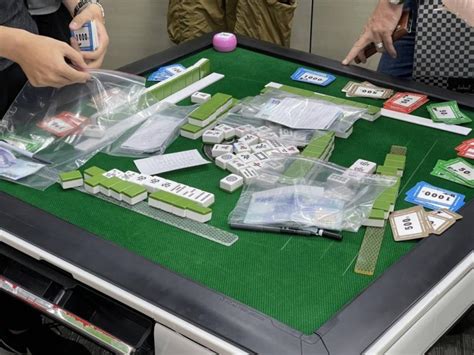 棋牌社卻打麻將！地下賭場大翻車警逮36人 負責人竟是21歲嫩妹