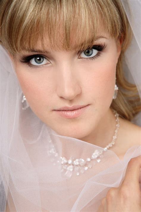Novia Hermosa Imagen De Archivo Imagen De Cara Novia