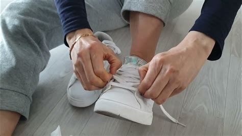 운동화 끈을 매어봅시다 Youtube