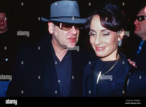 Rocksänger Udo Lindenberg Mit Der Kanadisch Deutschen Opernsängerin Und Musicaldarstellerin Anna