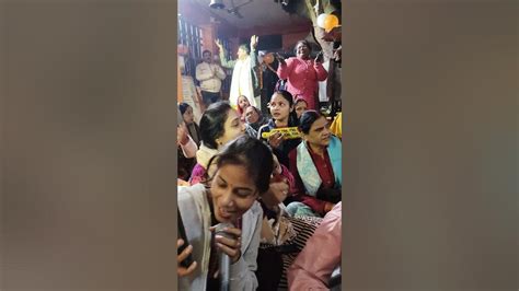 दक्षिण मुखी हनुमान मंदिर में भजन गंगा में बहते हुए लोग Youtube