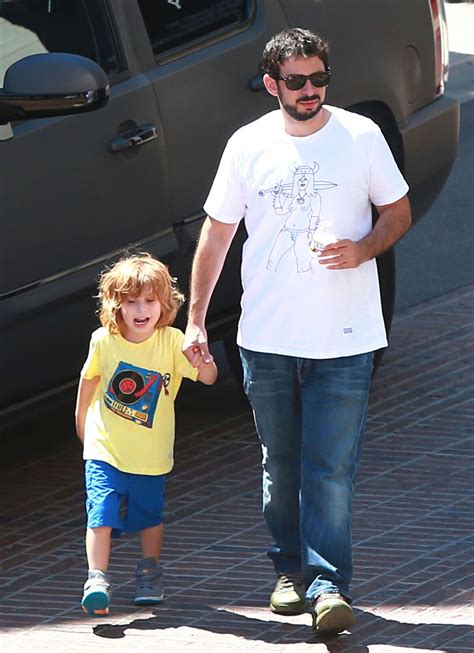 Photo Exclusif Jordan Bratman Fait Du Shopping Avec Son Fils Max à