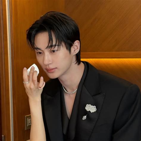 조각이 따로 없네요 팬마음 커뮤니티