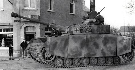World War Ii Pictures In Details Panzerkampfwagen Iv Ausf H Of 12 Ss