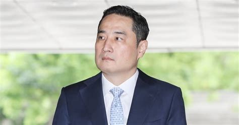 ‘지방선거 금품 제공 혐의 강용석 1심서 징역형 집행유예