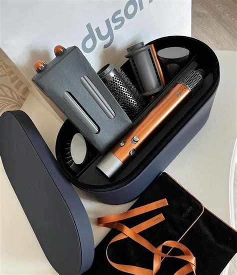 Стайлер Dyson Long — цена 22600 грн в каталоге Стайлеры Купить электронику по доступной цене на