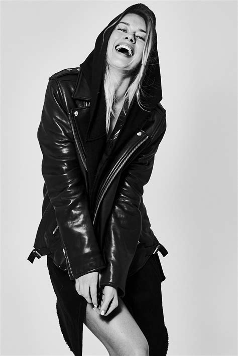 Daria R Amaze Models