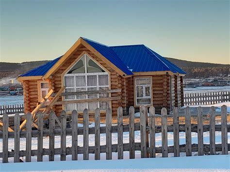 Ардын жиргээч On Twitter Хэнтийн Дадалд байгаа 8×8 харьцаатай дүнзэн байшинг н загварлаг торх