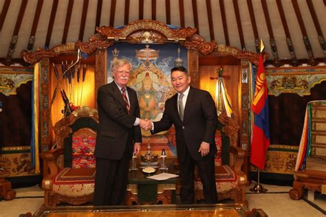 АНУ ын Ерөнхийлөгчийн Үндэсний аюулгүй байдлын зөвлөх Элчин сайд Жон Болтон Ерөнхийлөгч Х