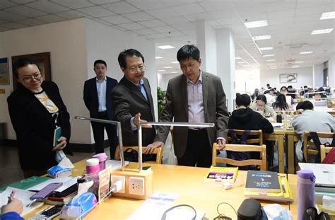 校领导到图书馆（文化遗产部）检查走访 欢迎访问南京农业大学图书馆网站