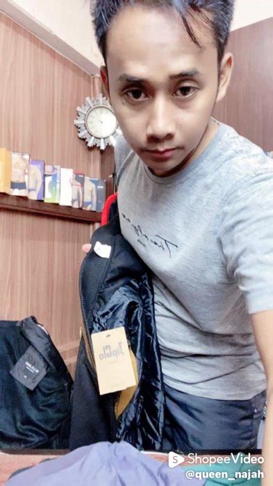 Jaketkeren Cowo Cewe Bisa Bergayaaa Shopee Video Indonesia