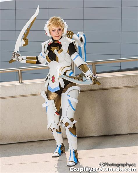 Fiora Xenoblade Cosplay