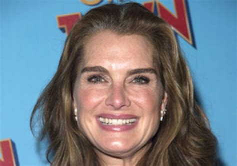 Extra Scoop Brooke Shields Reveals How She Lost Her Virginity