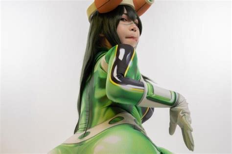 후방주의 로빈 코스프레 촬스의 이슈와 유머