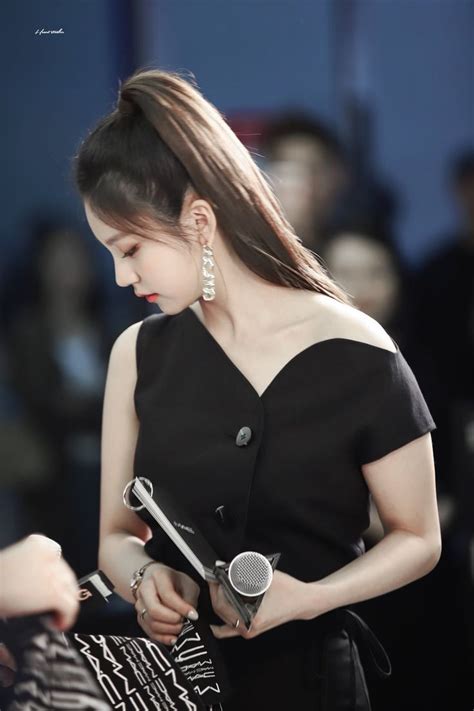 Pin Oleh Res Di ITZY Selebritas