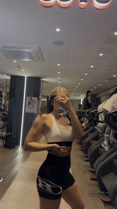 고구마 Vlog운동하는 직장광인🏋🏻🏔️🏃🏾‍♀️ 누구든 그들의 행복을 진정으로 응원해줄 수 있는 사람이 되어야지 그러다