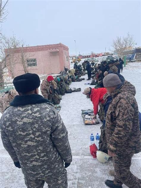 Говьсүмбэр аймгийн Онцгой байдлын газрын бие бүрэлдэхүүн суманд ирж ажиллалаа