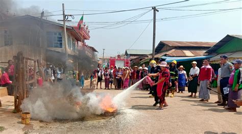 ခိုလမ်မြို့မဈေး၌ မီးဘေးအန္တရာယ်ကြိုတင်ကာကွယ်ရေး ဇာတ်တိုက်လေ့ကျင့