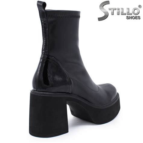 Дамски боти с платформа и дебел ток 40566