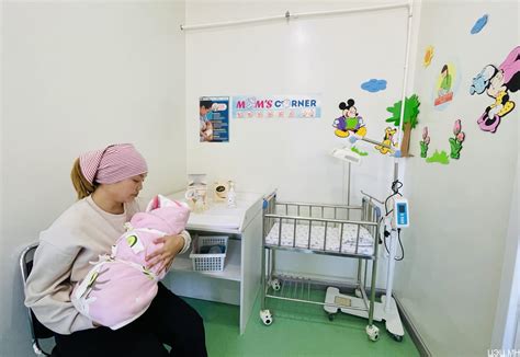 Аминхолбоо ӨЭМТ ээжүүдэд зориулж “Хүүхэд хөхүүлэх хуурайлах өрөө” г тохижуулжээ Цэц МН