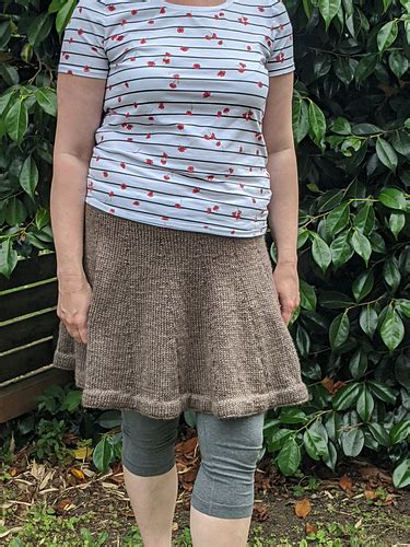 Ravelry Flirt Skirt Pattern By Claire Jackson Perfectly Knotted