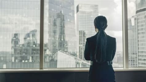 年薪999万的 债券女王”离职背后 36氪