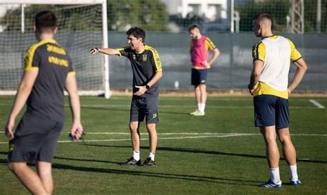 Має шанс зіграти на Євро 2025 Мельгоса переглядає у молодіжну збірну України захисника