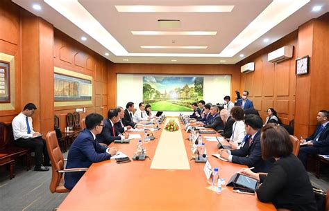 ឯកឧត្តម ស៊ុំ សន្និសិទ្ធ បានជម្រាបជូន គណៈប្រតិភូក្រុមប្រឹក្សាធុរកិច្ចសហរដ្ឋអាមេរិក អាស៊ាន