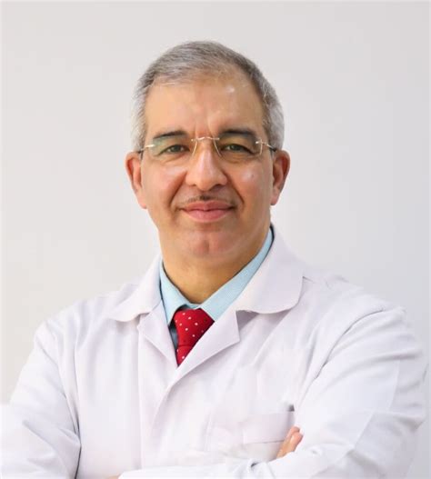 Best Oral Surgeons In Qatar Tabeebak Qatar