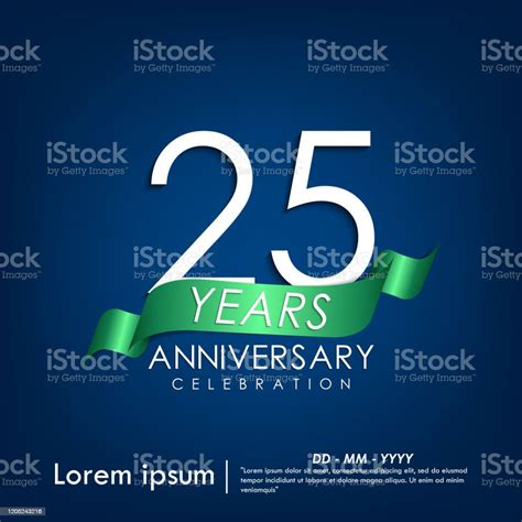 25 주년 기념 헝겊 파란색 배경에 녹색 리본이있는 기념일 우아함 흰색 로고 웹 전단지 인사말 및 초대 장용 벡터 일러스트 템플릿 디자인 25주년 기념에 대한 스톡 벡터