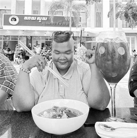 សោកស្តាយ នាយធុង តារាកំប្លែងមាឌធំបានទទួលមរណភាពហើយ Khmer Breaking News