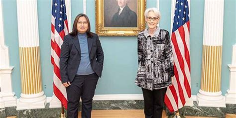 Dvb အမေရိကန် ဒုနိုင်ငံခြားရေးဝန်ကြီးနှင့် Nug ဝန်ကြီး ဒေါ်ဇင်မာအောင် တွေ့ဆုံဆွေးနွေး