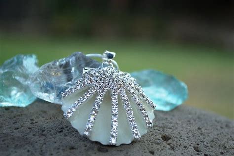 Glow In The Dark Mermaid Necklace Glowing Seashell Necklace Glow Sea