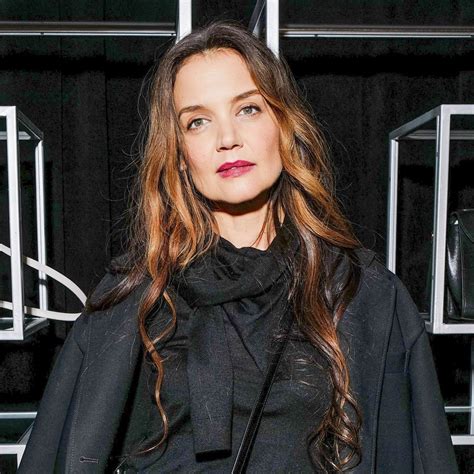 Katie Holmes Turned Heads In Pink Satin Skirt And Emerald Green Top Elphaba Meets Glinda