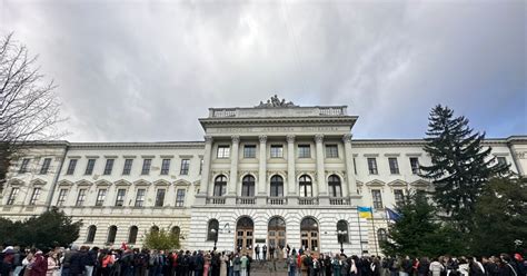 Львівська політехніка заявляє про розірвання контракту з Іриною Фаріон