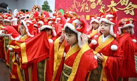 新春走基层丨轻锣小鼓喜神到 新春祈福真热闹 中国旅游新闻网