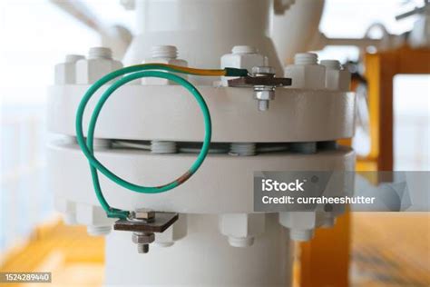 단락 및 인적 보호를 위한 기계 또는 전기 시스템의 접지 배선 커넥터 안전 표준이 있는 전기 시스템의 안전 장비 지락 장비 0명에 대한 스톡 사진 및 기타 이미지 Istock