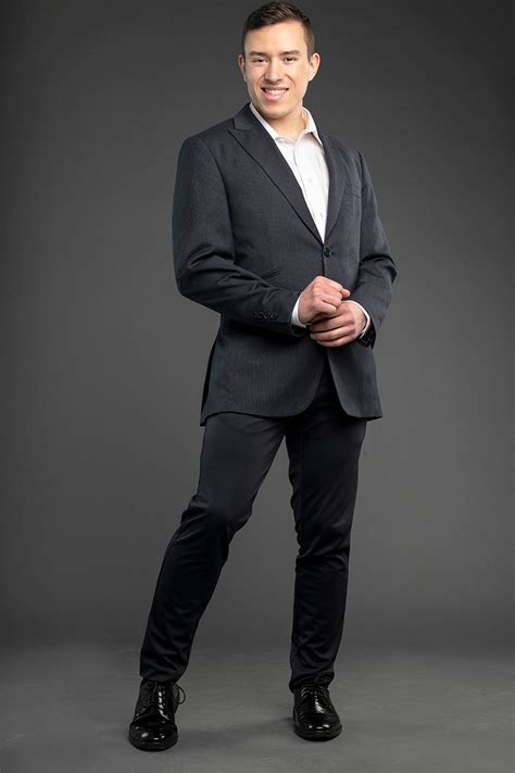 Nicolas M New View Modeling