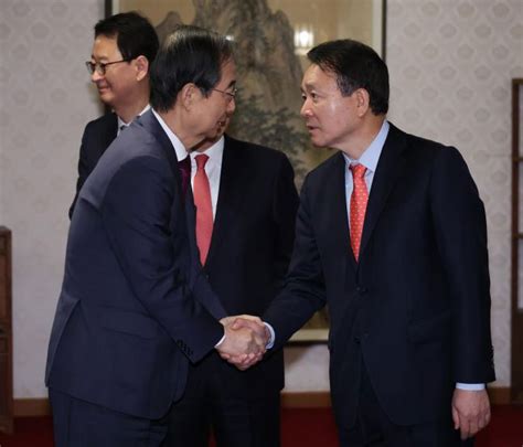 尹 2차 출석요구서도 수취 거절…성일종 회피 않겠다 했으면 지켜야