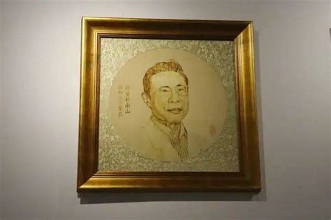 好品山东｜青岛西海岸新区：泊里麦草画烙烫“金色”印记许加梓麦秆作品