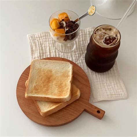 Pola Polaathome Director On Instagram Goodmorning 🤎🍞🍞 오늘아침엔 나도 담백하게 토스트 두 장 꾸워서 미시사 체리