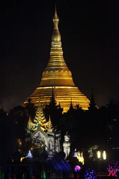 미얀마 보름달 뜬 밤하늘 ‘열기구가 두둥실 아시아엔 The Asian