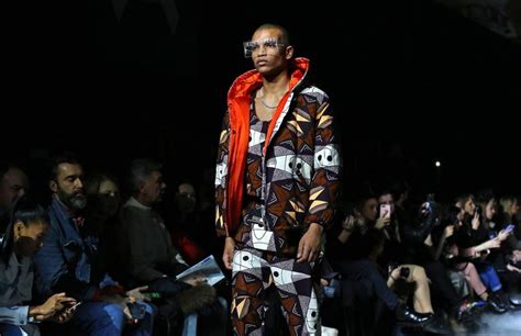 How To Become A Runway Model In 7 Steps Starnow