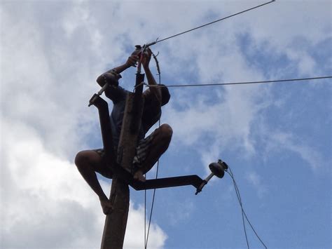 Pacharapalayam After Puyal Whole Cuddalore District Have No Power Till One Weak But In