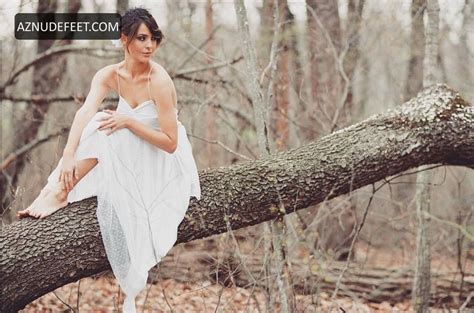 Rebecca Van Cleave Feet Aznudefeet