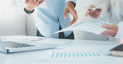 비즈니스 팀이 있습니다 새로운 스타트업 프로젝트를 진행하는 투자자 재정 회의 사진 Unsplash의 태국 이미지