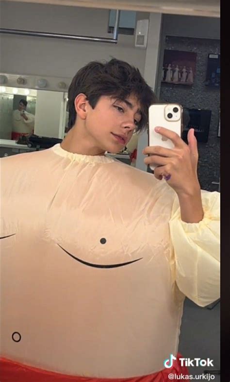 Lukas Urkijo Chicos Bonitos Celebridades Bonitos Fotos Discoteca