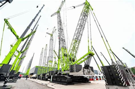 中联重科智慧产业城 科技智造未来 智慧产业 中联重科 机器人 新浪新闻